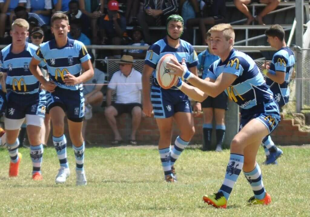 SuperSport Schools Plus | Fichies pak die Wolramme van Cradock tydens ...