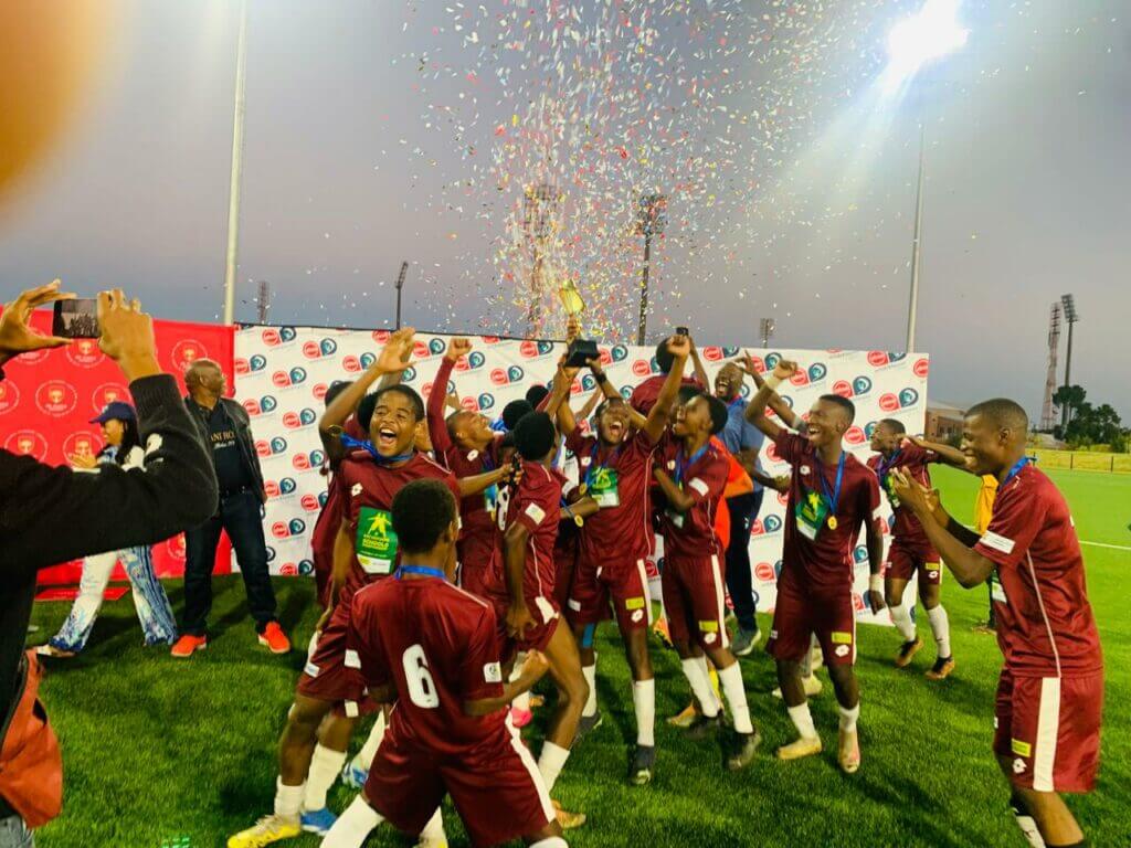 SuperSport Schools Plus | Clapham High School lifts the Absa ...