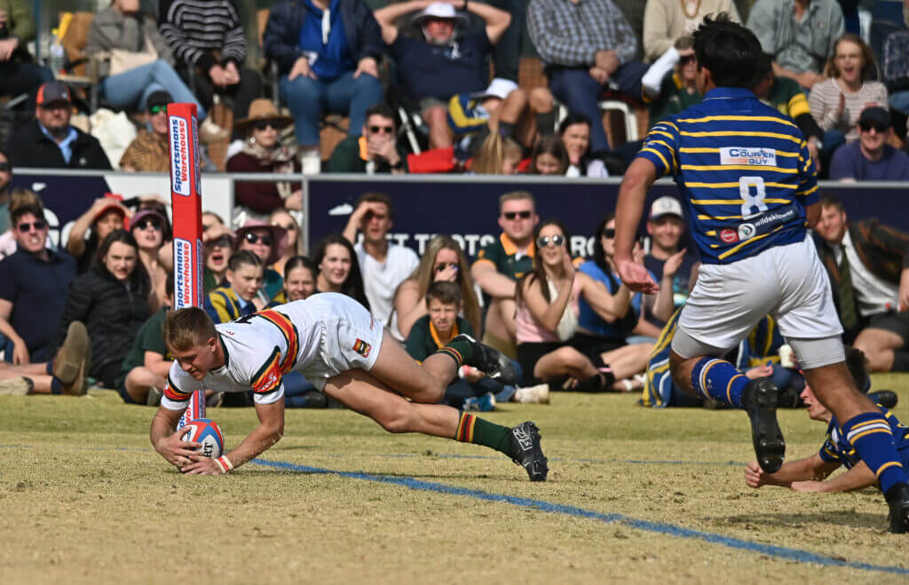 SuperSport Schools Plus | Jakarandastad vir nóg 'n jaar wit, rooi en groen