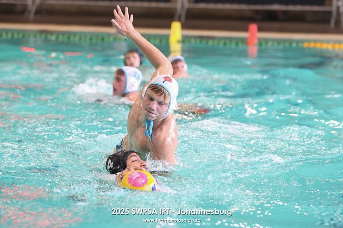 SuperSport Schools Plus | Central Gauteng u16 girls edge out KZN, boys ...